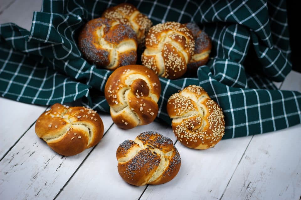 Brezn Knoten - Laugenknoten - Kathis Rezepte